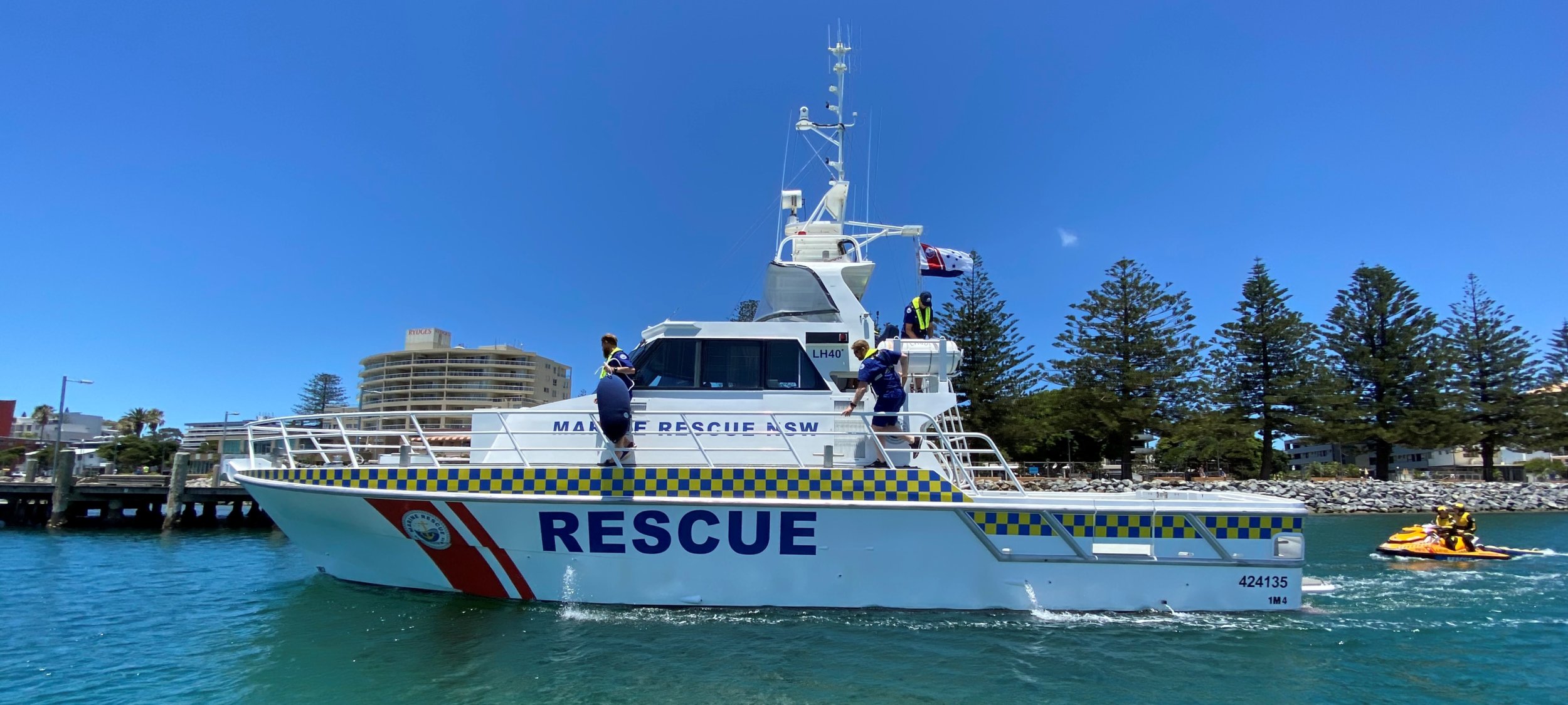 New chapter for first offshore unit rescue vessel - Marine Rescue NSW