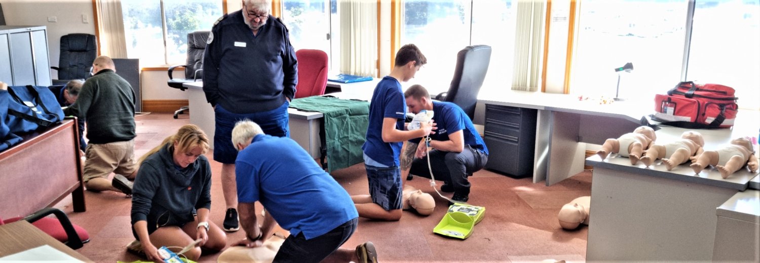 Members skill up in first aid - Marine Rescue NSW