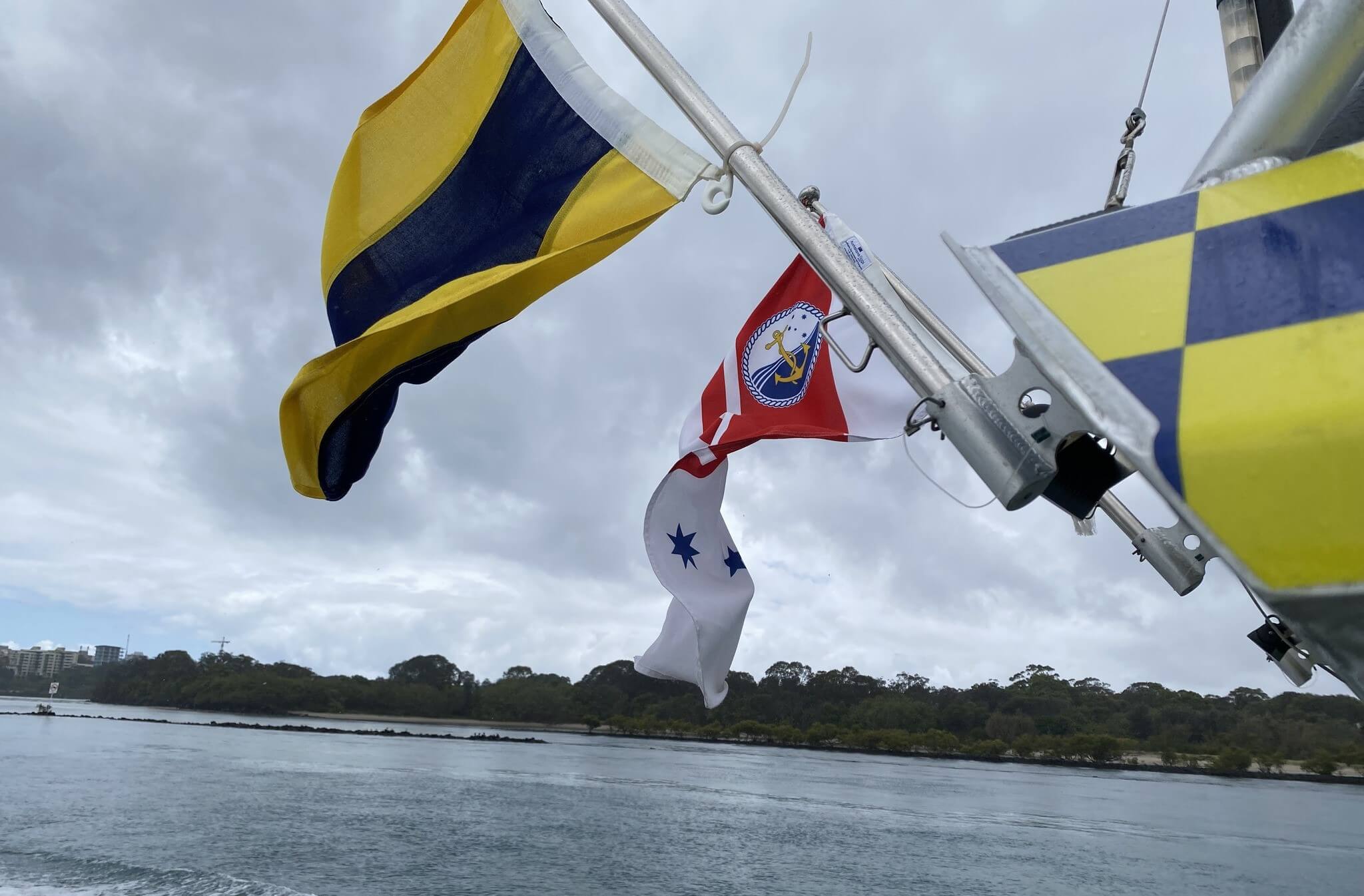 Boaters urged to stay off water with Gale Warning forecast - Marine ...