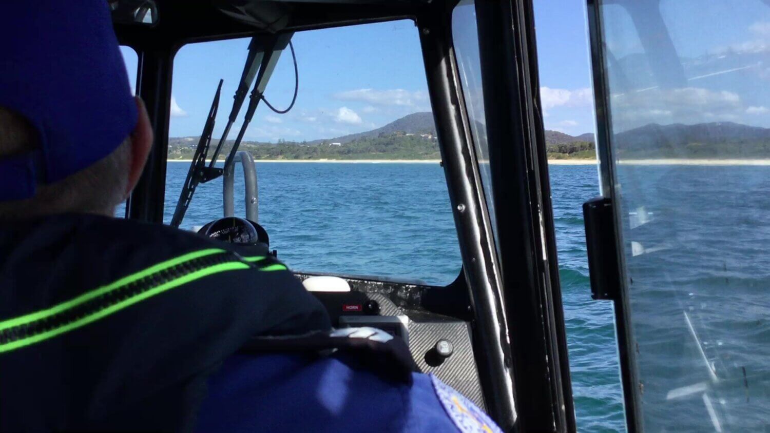 Marine Rescue NSW volunteers play vital role in successful whale ...