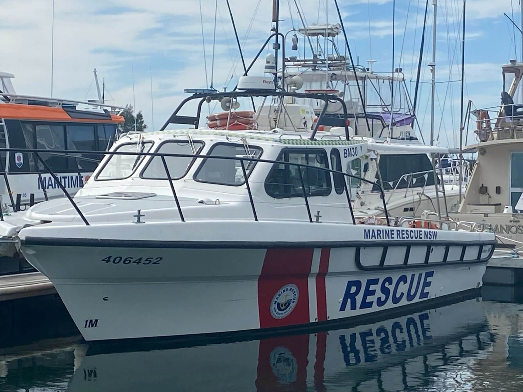 Marine Rescue volunteers complete medical evacuation off Batemans Bay ...