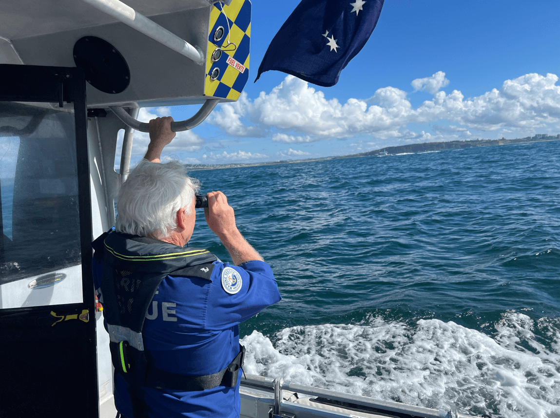 Marine Rescue NSW volunteers assist search for missing swimmer off ...