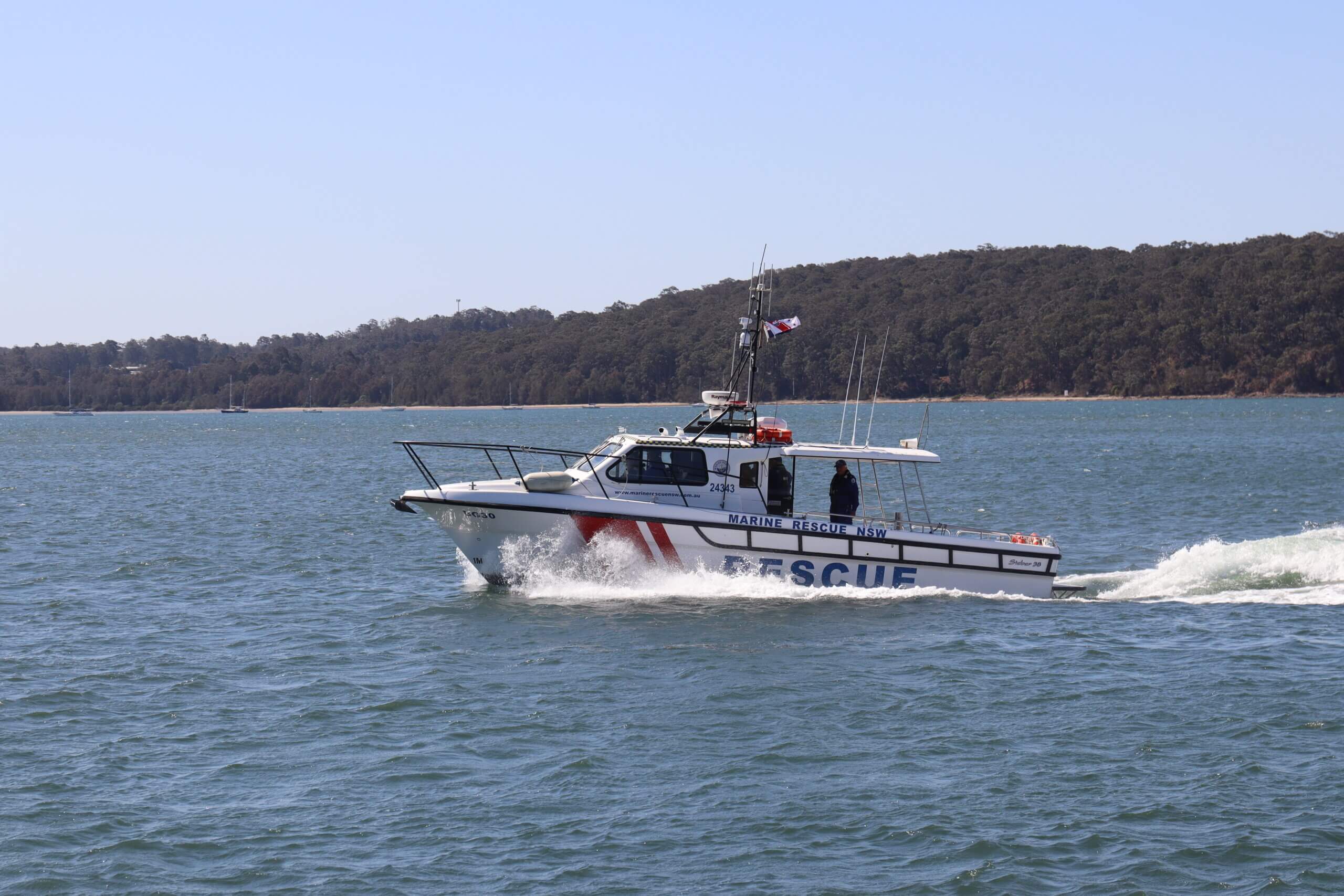 Marine Rescue NSW commits six vessels to missing fisherman search on ...
