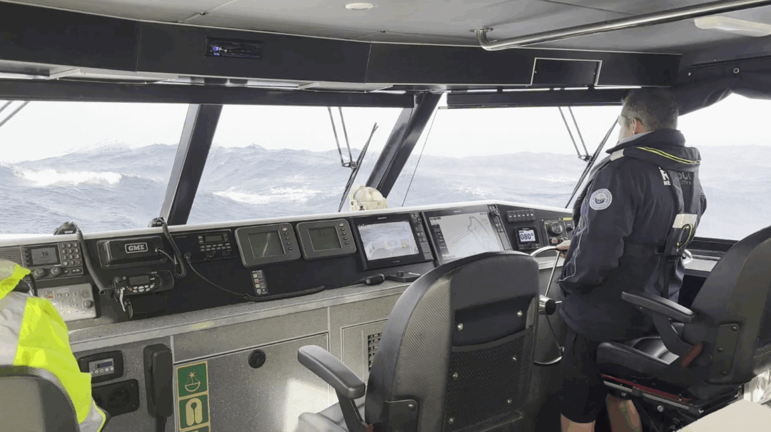 Marine Rescue Lord Howe Island volunteers return exhausted sailors to ...
