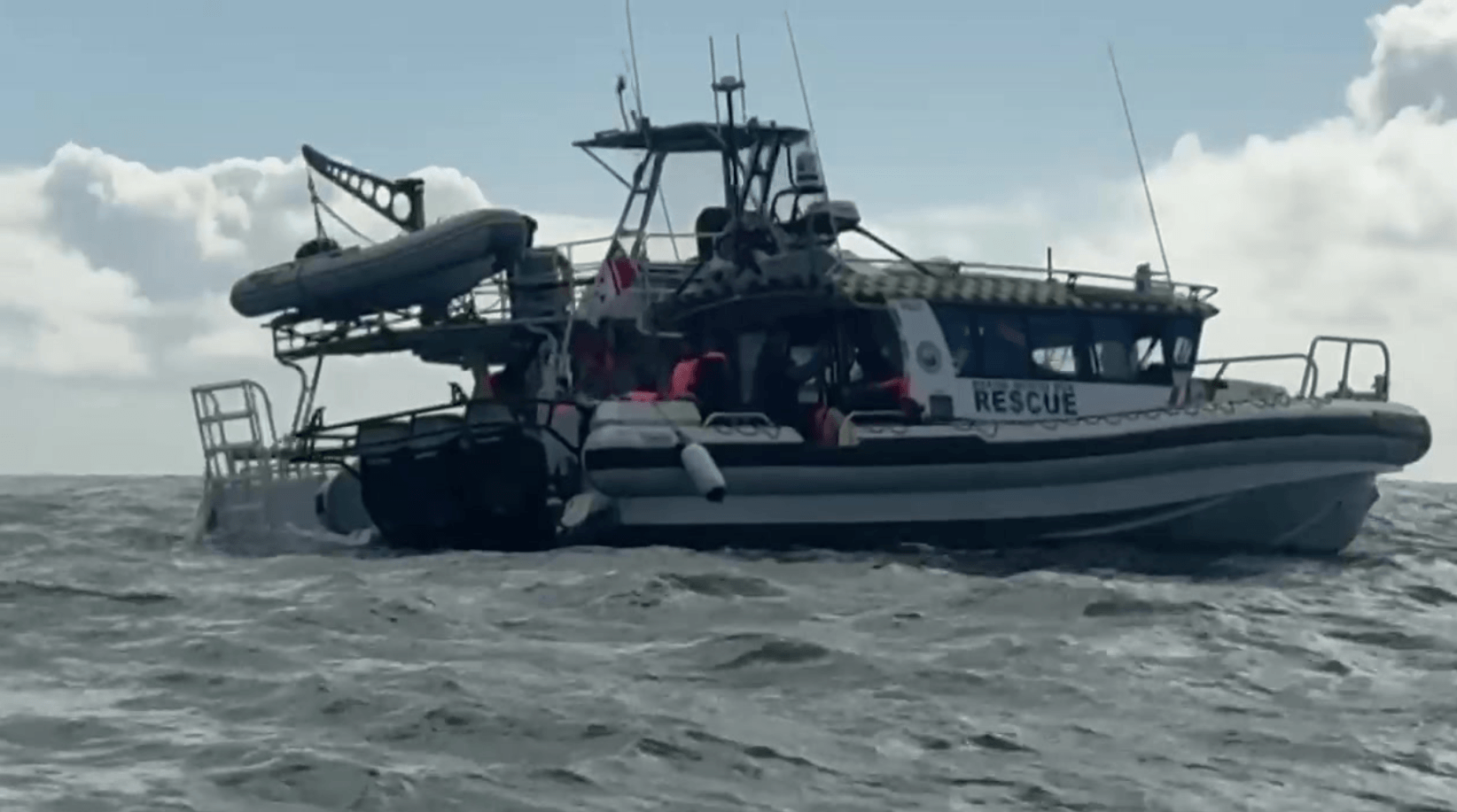 Marine Rescue Point Danger volunteers assist 13 people after dive boat ...
